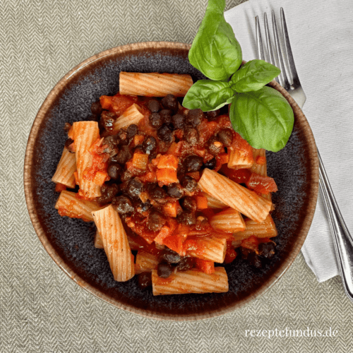 Pasta con ceci neri - Nudeln mit schwarzen Kichererbsen - Rezeptefundus